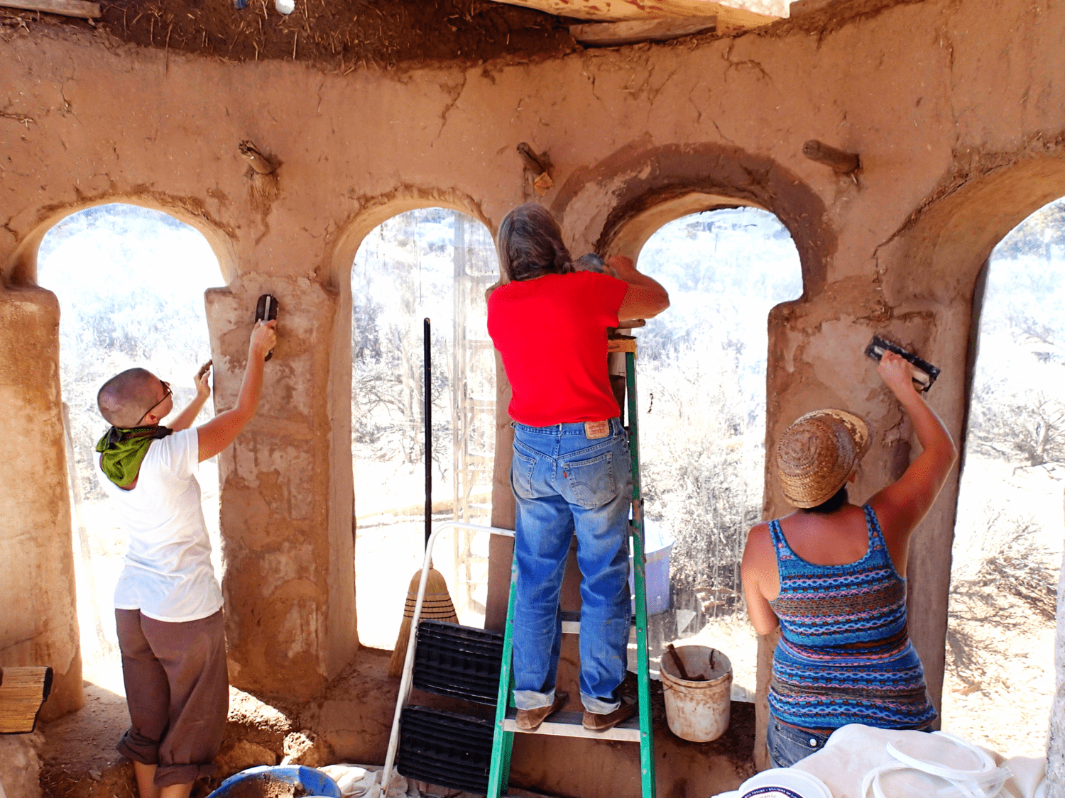 Bioconstrucción: Definición, Técnicas y Ejemplos de Construcción Natural